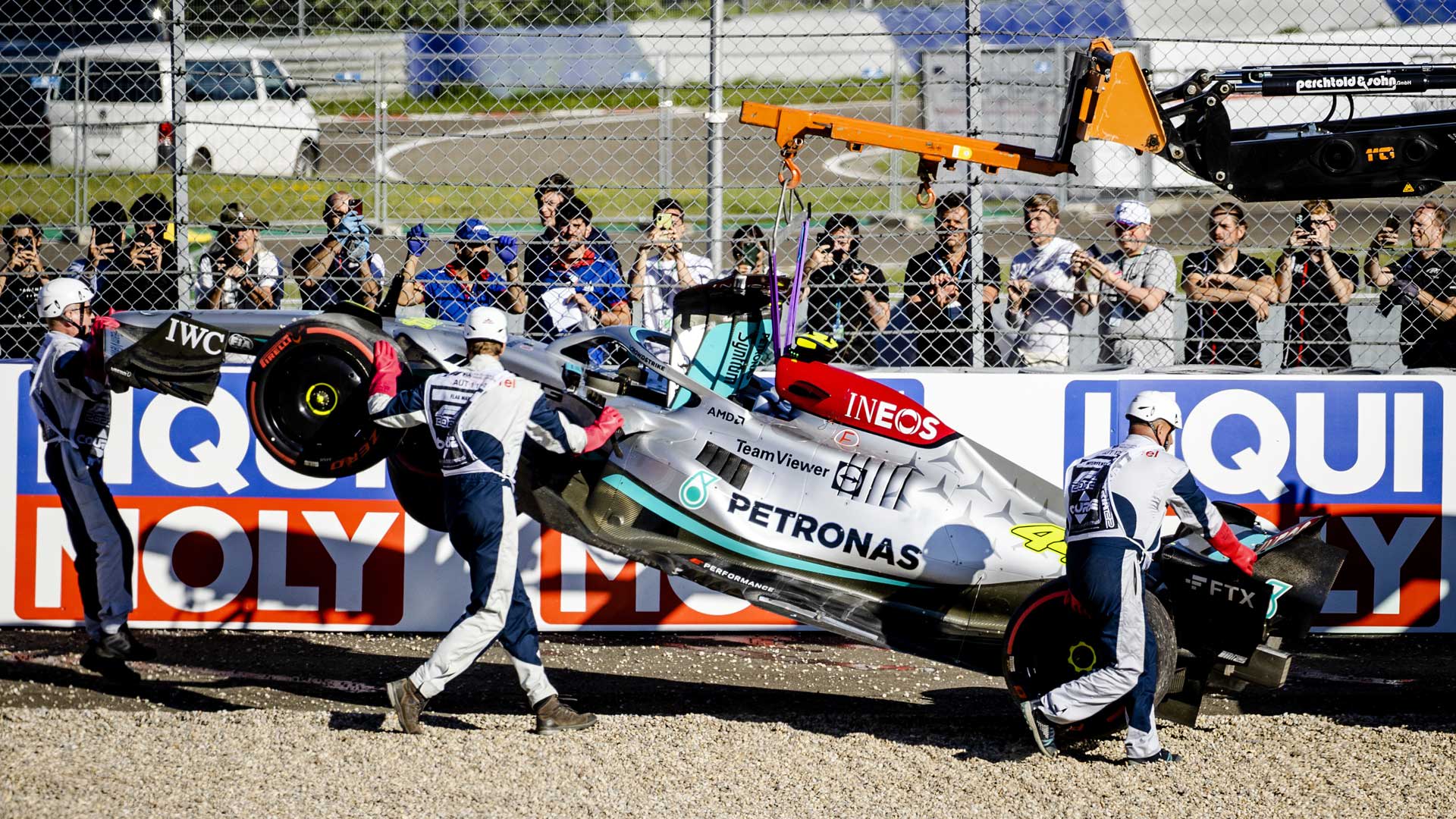 Mercedes tech boss details ‘amazing achievement’ by crew as they fixed ...