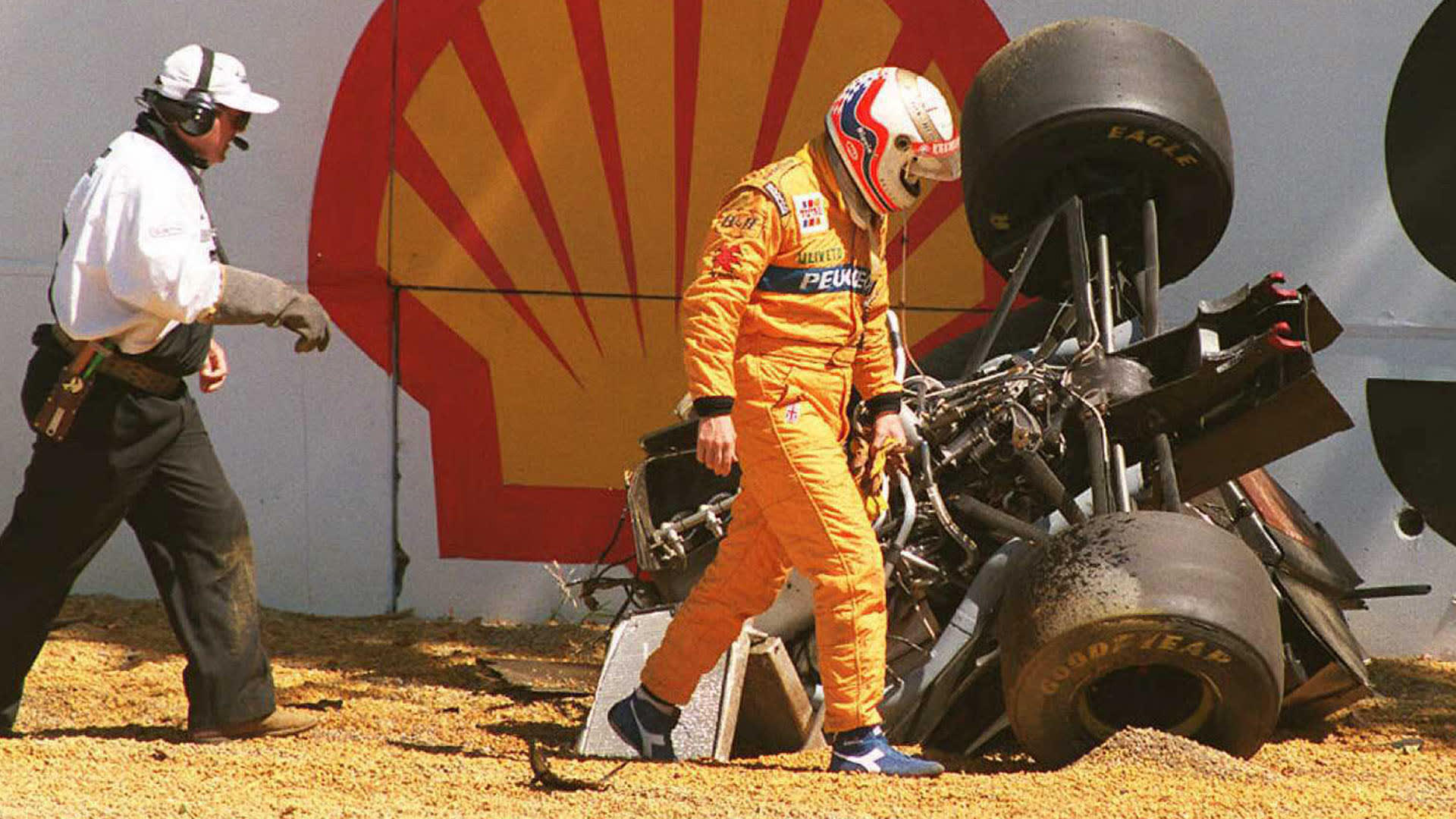 Floods, massages and collapsing drivers – 5 crazy street circuit debuts ...