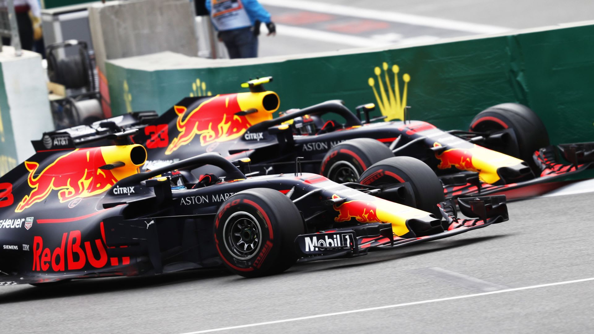 The 10 best on-track battles of the 2018 season | Formula 1®