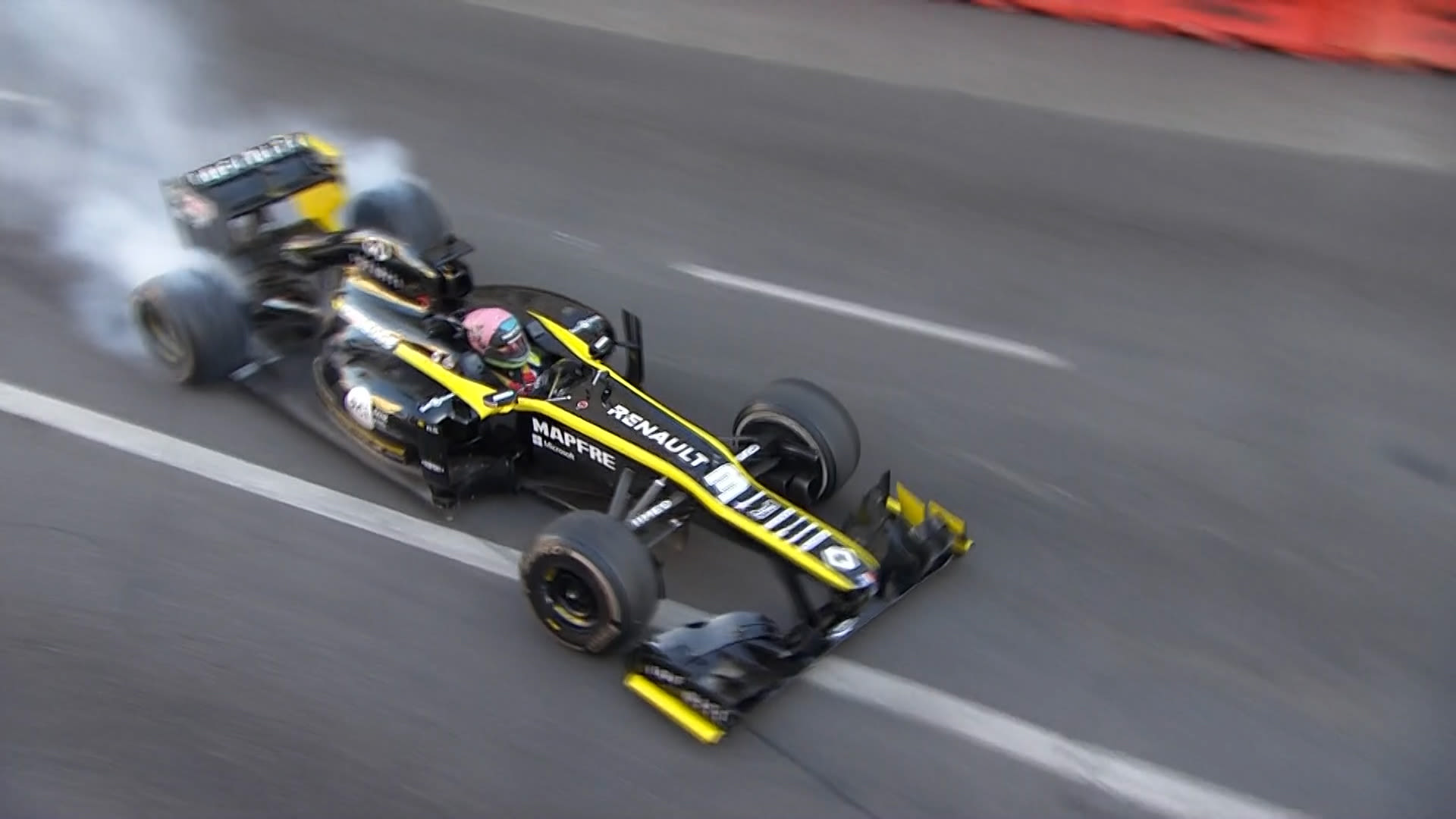 WATCH: Smoke 'n' Donuts as F1 goes to Hollywood | Formula 1®