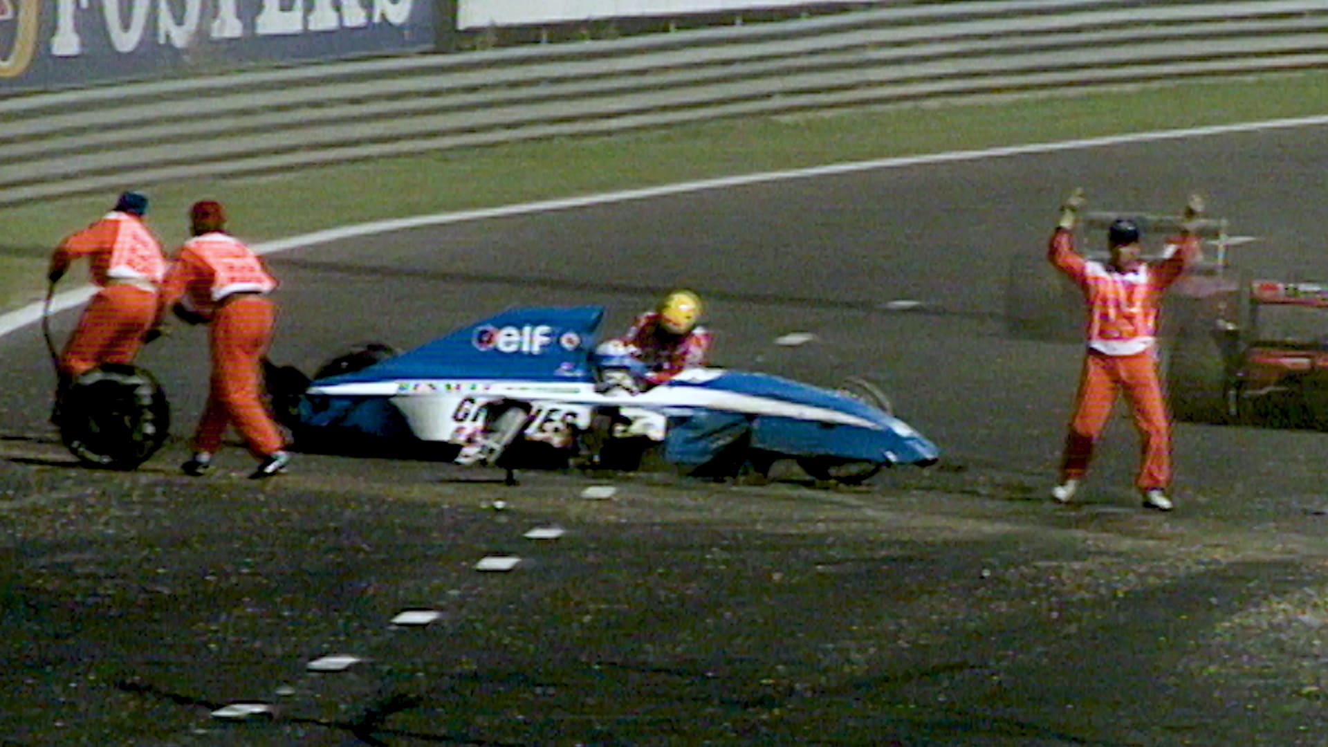 F1 VAULT : Belgium 1992 - Ayrton Senna saves Erik Comas' life | Formula 1®