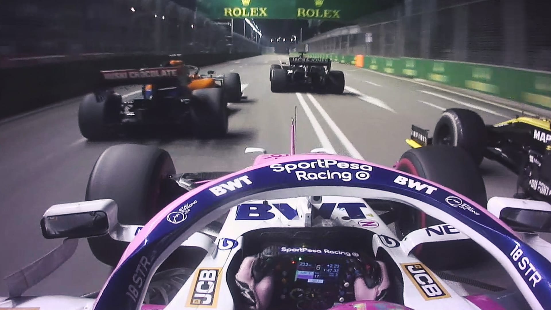 FIGHT TO THE FLAG: The wild last-lap battle for 11th in Singapore ...