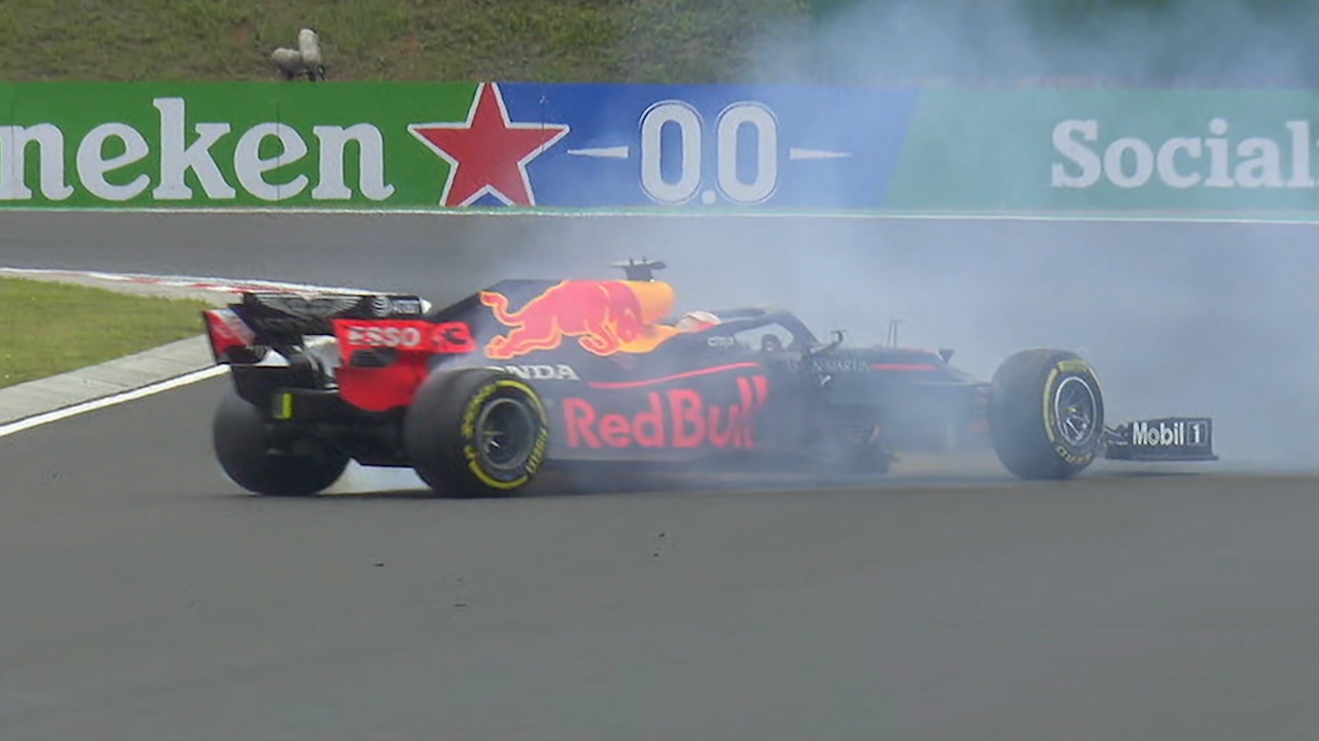 WATCH: Verstappen spins his Red Bull in final practice in Hungary ...
