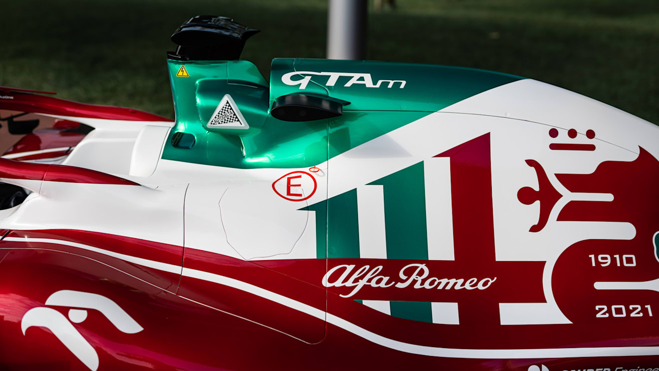 Il Tricolore and James Bond – Alfa Romeo and Aston Martin unveil ...