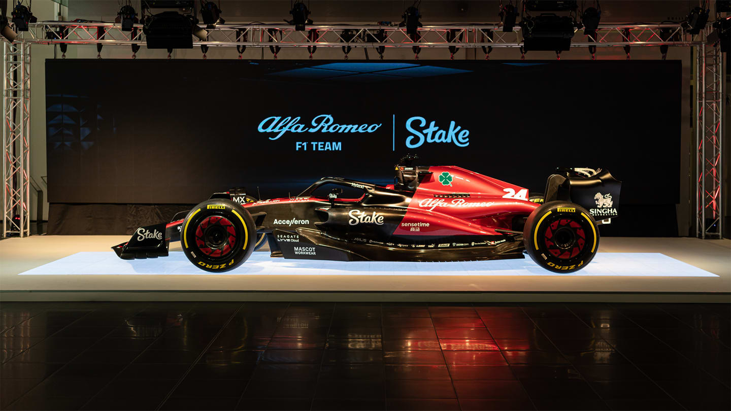 Alfa Romeo’s 2023 launch showcar goes up for auction on F1 Authentics | Formula 1®