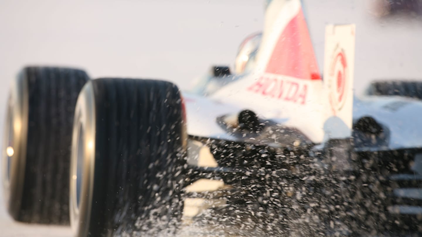 The long read: Chasing 400km/h in the world’s fastest F1 car