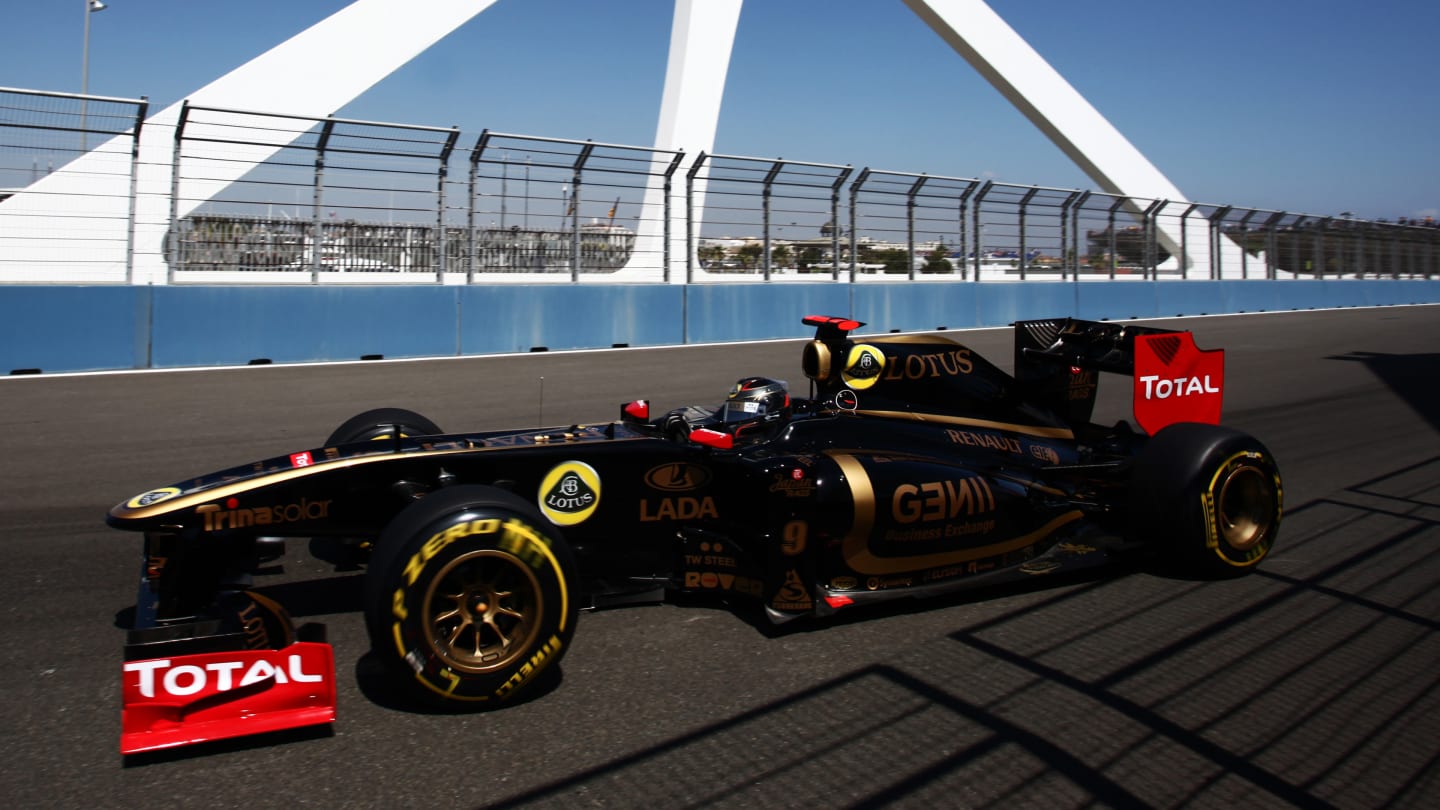GALLERY: Going for Gold - F1's greatest gilt-edged liveries