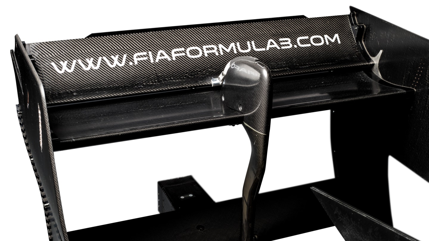 FIRST-LOOK: Brand-new Formula 3 car unveiled in Abu Dhabi | Formula 1®