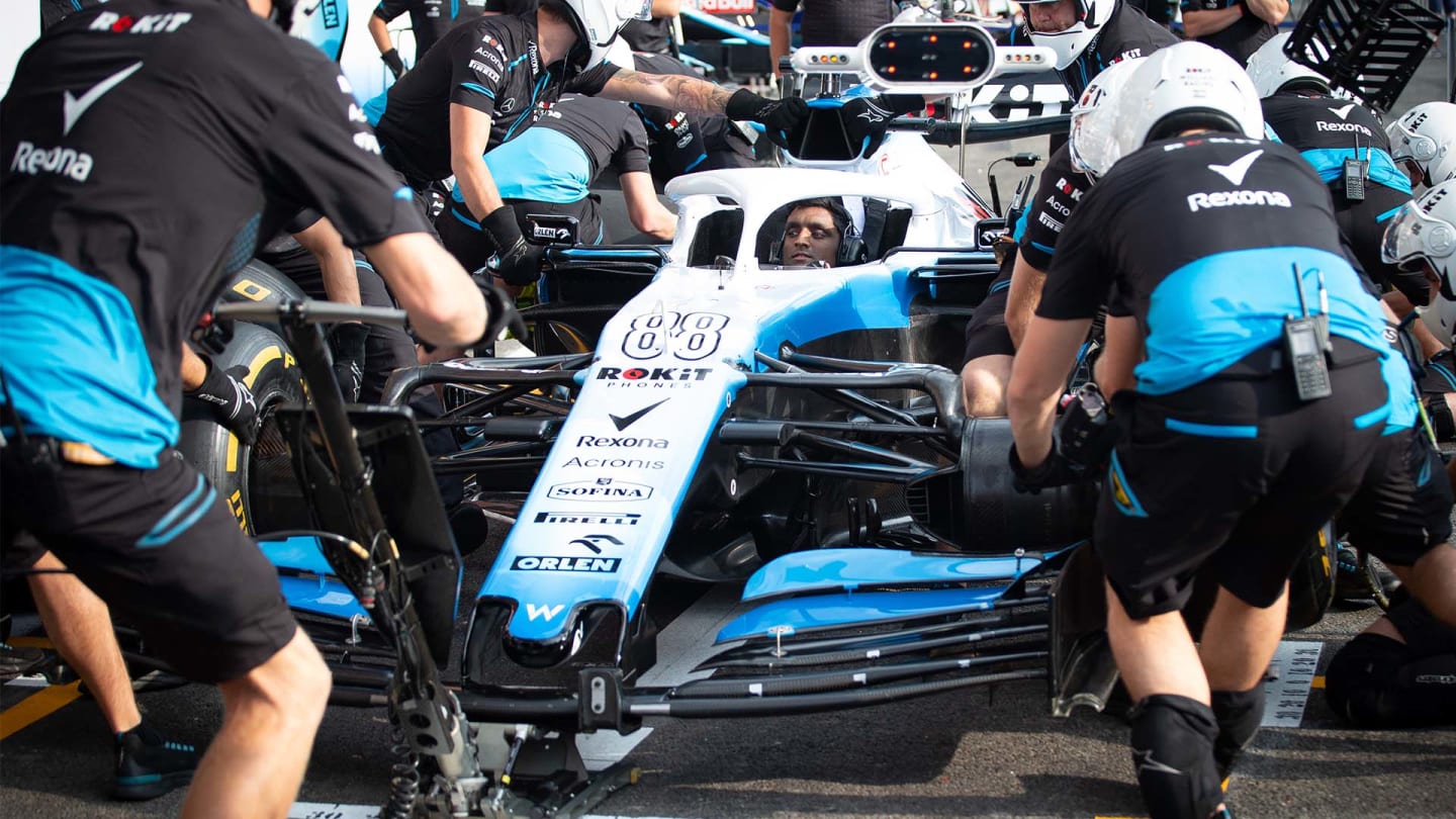 F1 pit stops explained: Gone in 1.88s - Putting together the perfect F1 ...