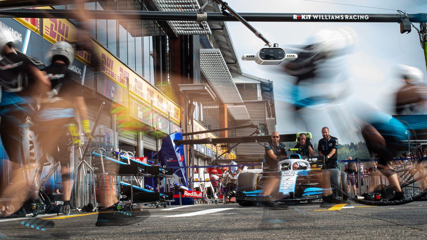 F1 pit stops explained: Gone in 1.88s - Putting together the perfect F1 ...