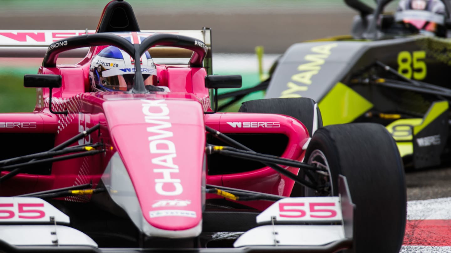 W Series star Jamie Chadwick joins Williams’ Driver Academy | Formula 1®