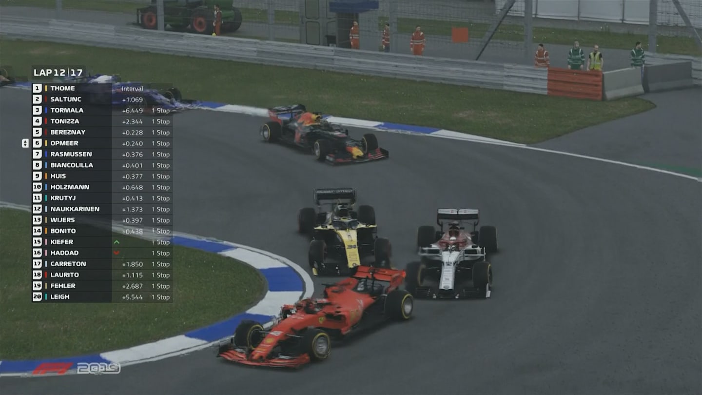 Red Bull Racing cement 2019 F1 New Balance Esports Pro Series lead