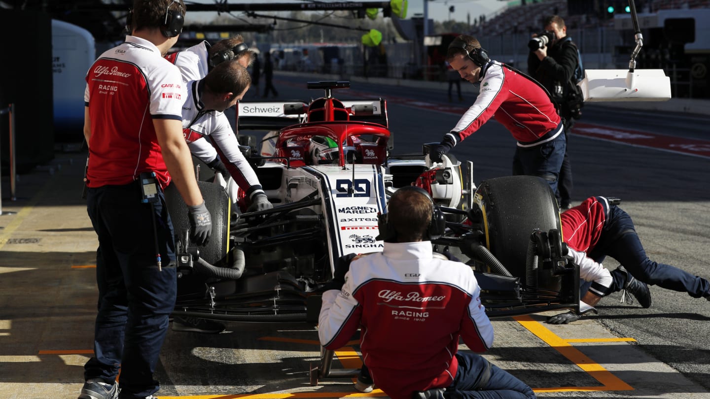 Test 2, Day 1: The best imagery from Barcelona | Formula 1®