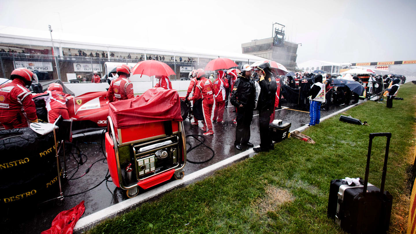 CANADIAN GRAND PRIX 2011: Torrential rain, a Safety Car record and ...