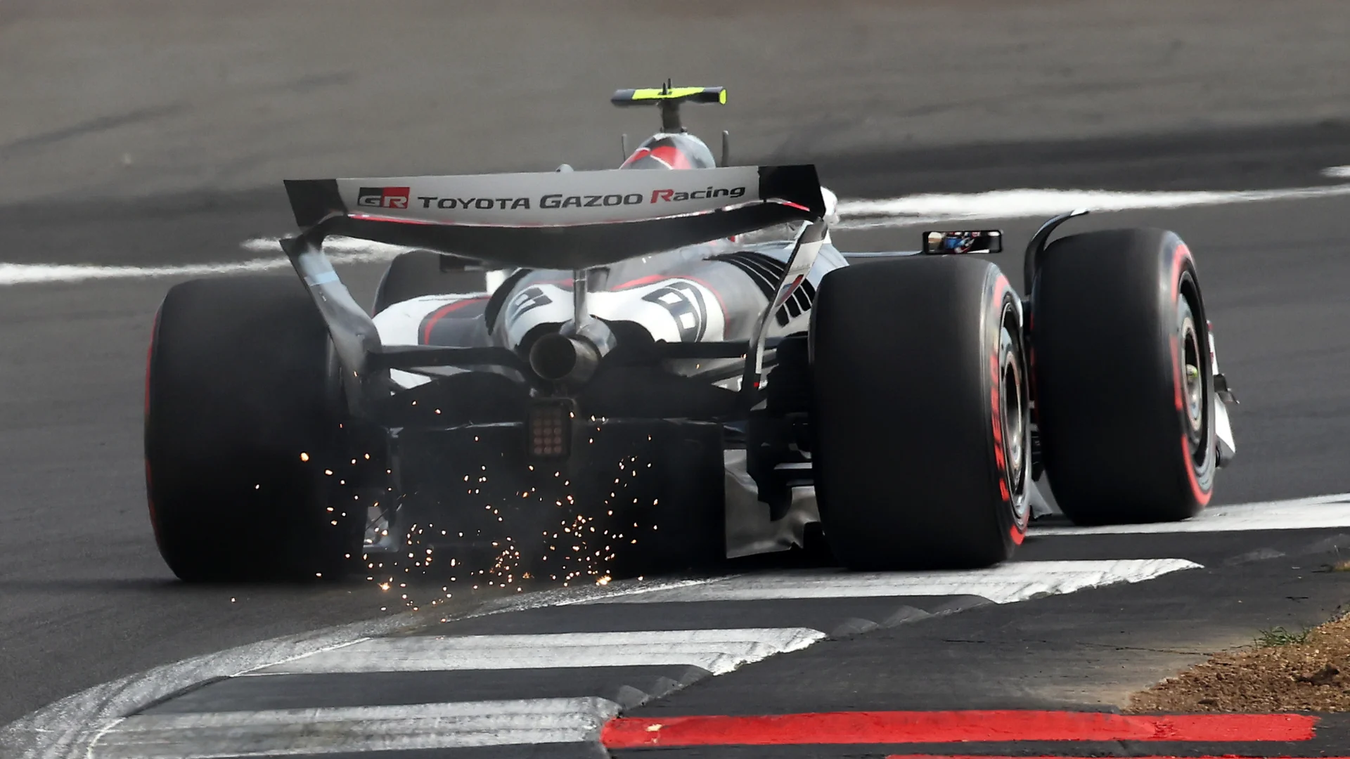 LIVE COVERAGE - Third Practice in Great Britain