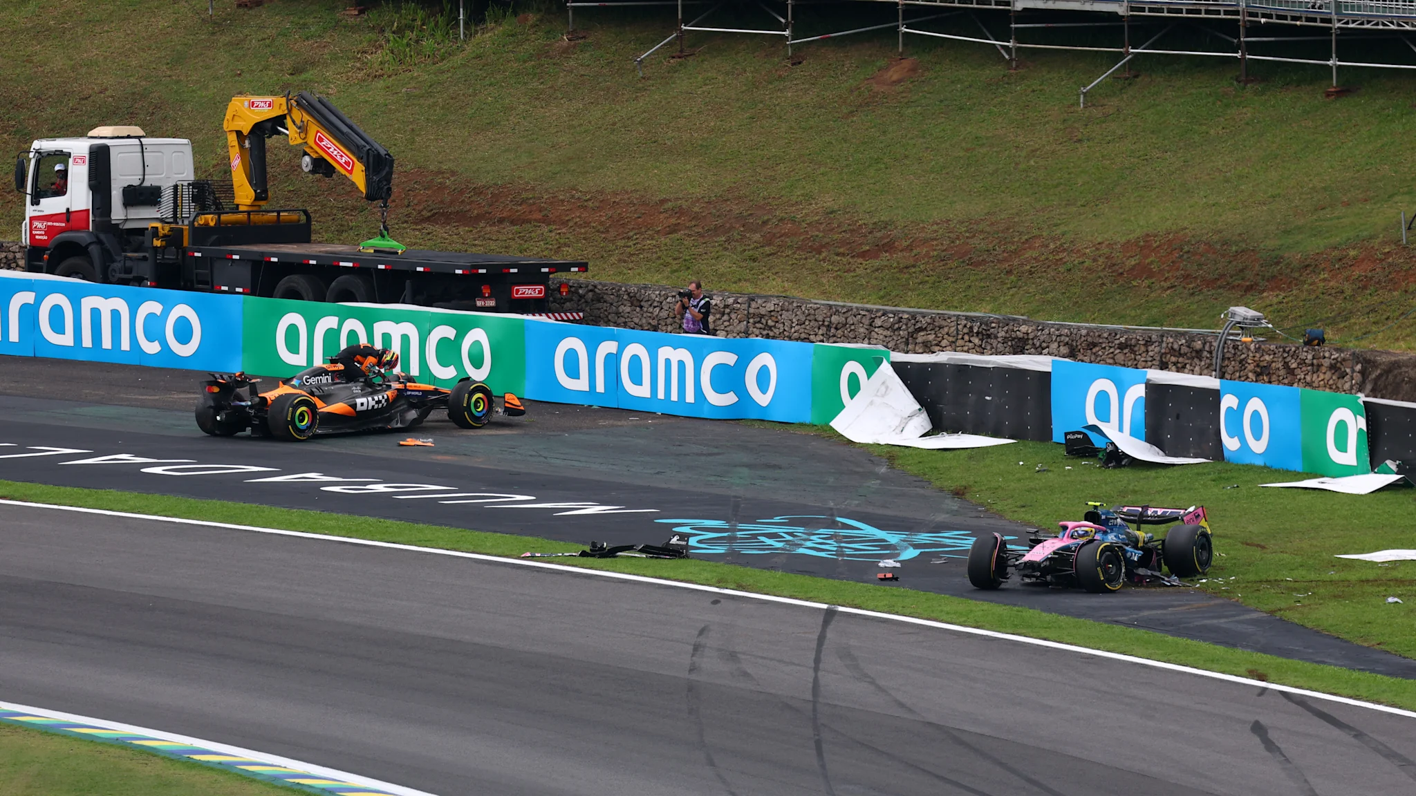 WATCH: Oscar Piastri crashes out of Sao Paulo Sprint in blow to ...
