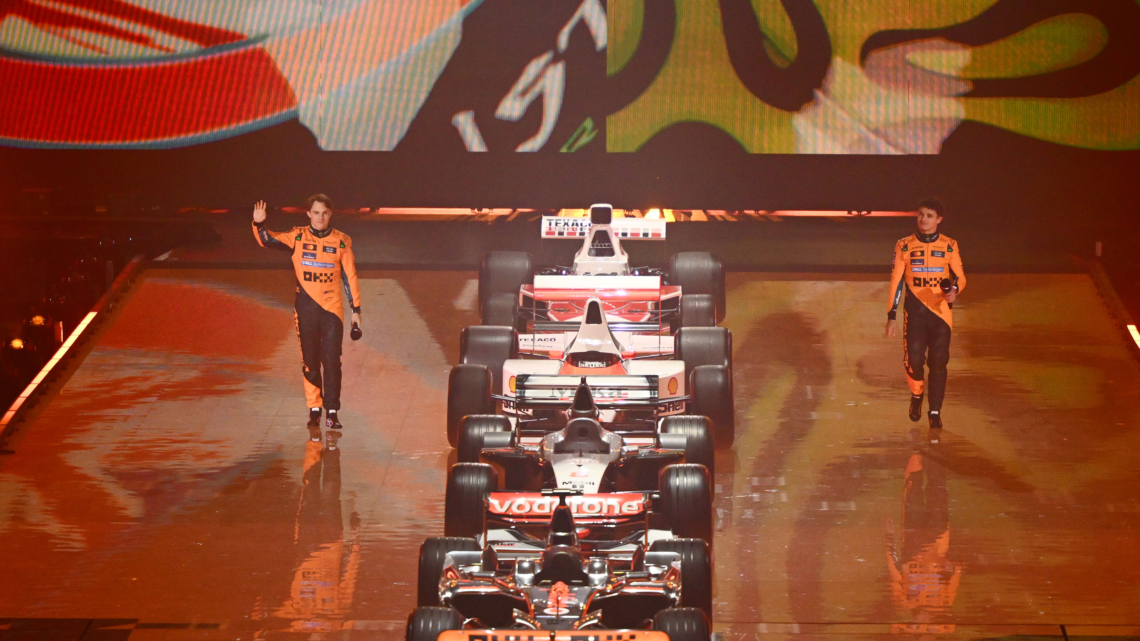 WATCH: See the moment McLaren unveiled their new livery to the world at F1 75 Live | Formula 1®