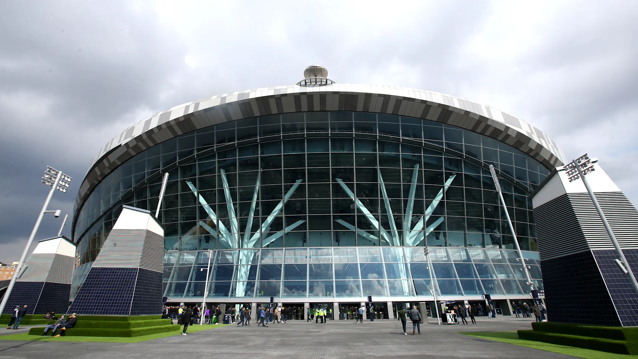 F1 DRIVE – London: Formula 1 and Tottenham Hotspur announce name of new ...