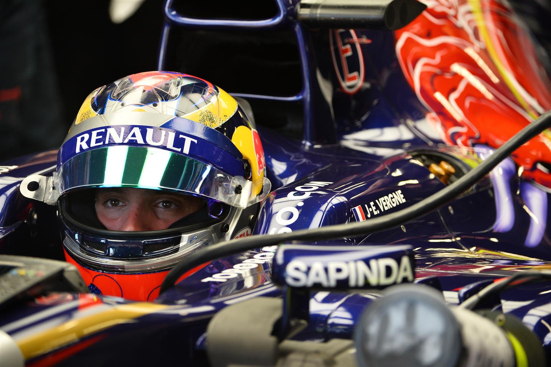 Wheel loss costs Vergne 10 grid spots